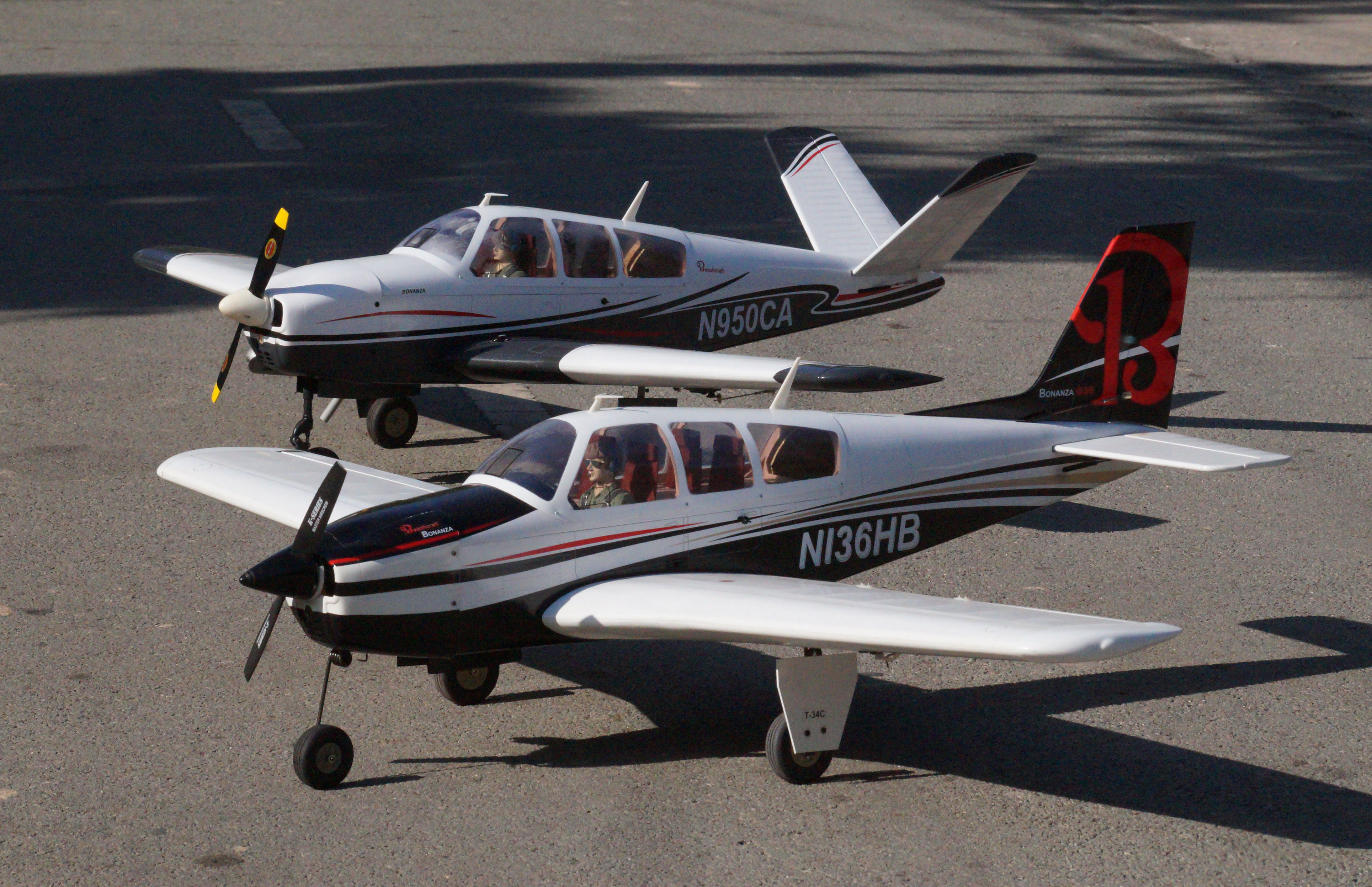 Beechcraft Bonanza V-tail 46 EP-GP - VINH QUANG RC MODELS